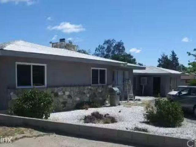 39684078 14624 Willow St