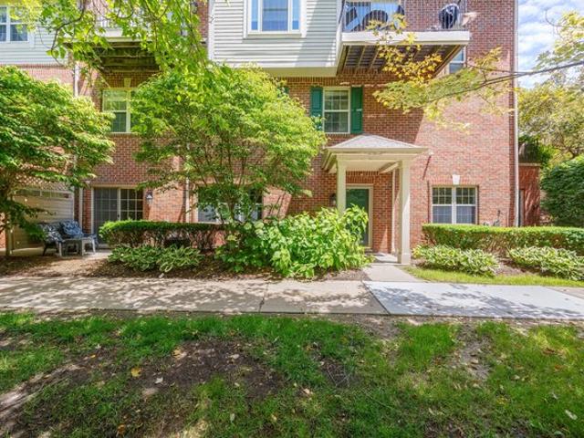 39688 Rockcrest Ln, Northville, MI 48168