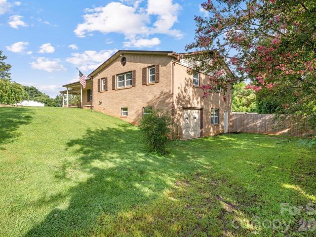 3968 Hollywood Ridge Road