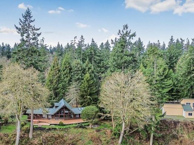 3968 SE Camano Dr, Camano Island, WA 98282