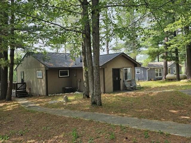 3969 N West Branch Dr, Gladwin, MI 48624