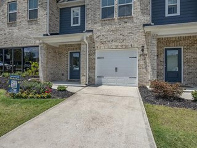 3960 Oakwood Terrace Ct, Oakwood, GA 30566