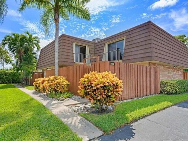 3960 August Dr, Lake Worth, FL 33461