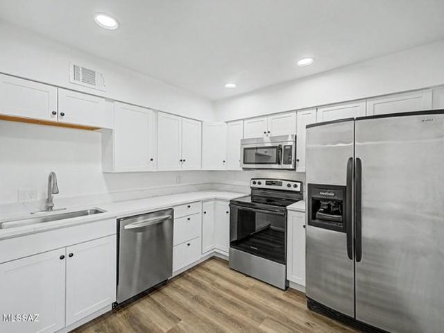 3960 E Flower St Apt 38, Tucson, AZ 85712