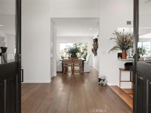 3960 Ellenita Ave, Tarzana, CA 91356 | MLS #SR26020