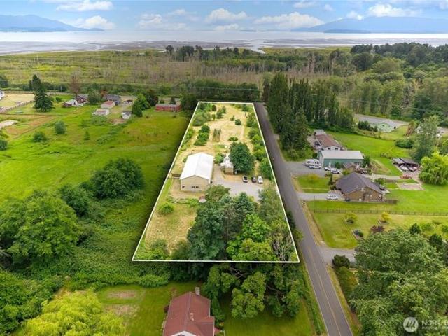3960 Hoff Rd, Bellingham, WA 98225