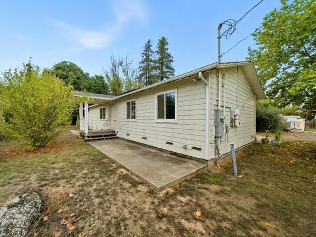 3960 Llano Rd, Santa Rosa, CA 95407