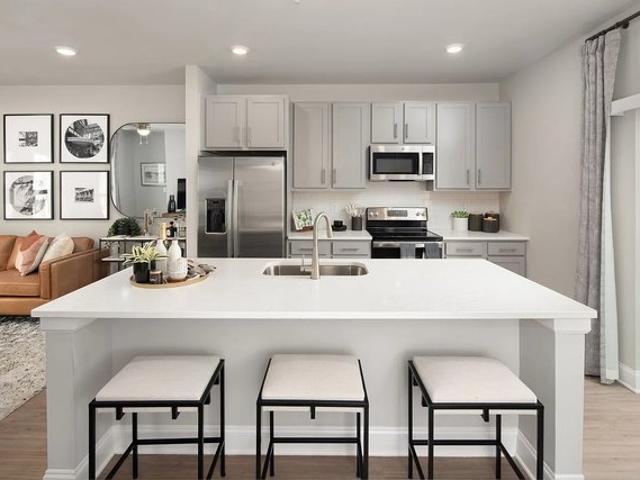 3960 Redan Rd, Stone Mountain, GA 30083