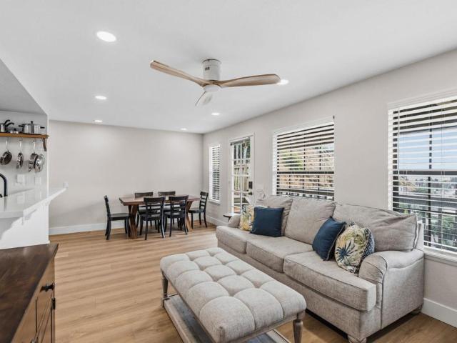3961 Hortensia Street H10
