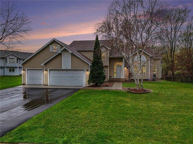 3961 Stonebridge Dr N, Eagan, MN 55123