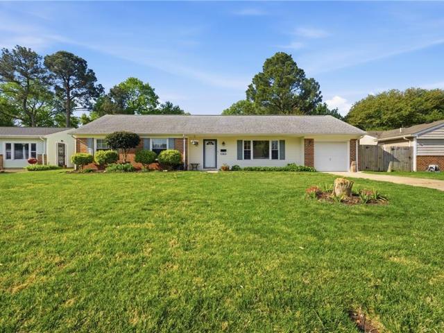 3961 W Colonial PW