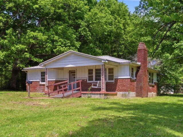 3962 Highway 70 W