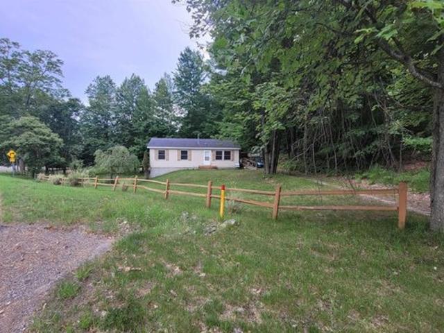 3962 Holiday Rd, Traverse City, MI 49686