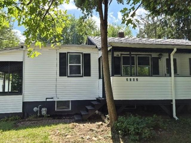 3962 Swain Dr, Norton, OH 44203