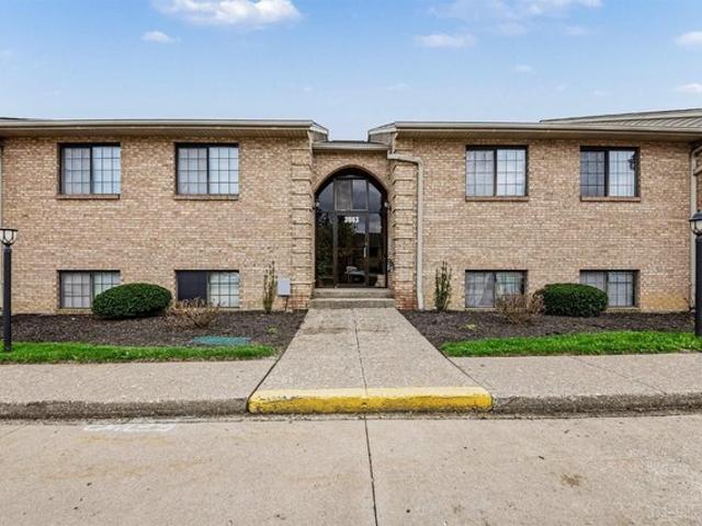 3963 School Section Rd Apt 32, Green Township, OH 45211