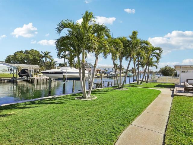 3963 14th St NE, St Petersburg, FL