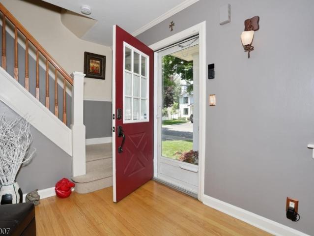 396 Burlington Rd