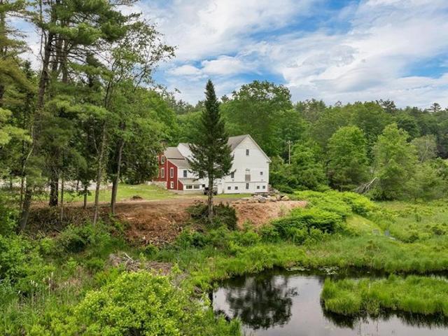396 Governor Wentworth Hwy, Tuftonboro, NH 03816