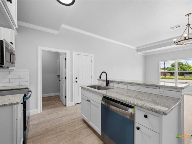 396 E Robin Lane