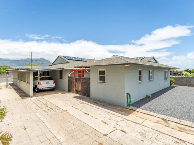 396 Kahiki St, Kahului, HI 96732