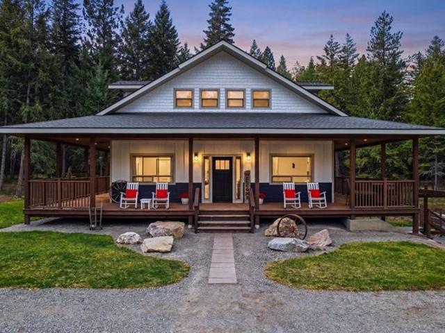 396 Latigo Ln, Naples, ID 83847
