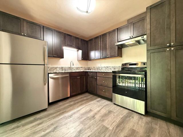 #396 SHARRITA VILLA 2 Bedroom Apartment for Rent at 2202 Sw Bertha Blvd, Portland, OR 97239 Hillsdale