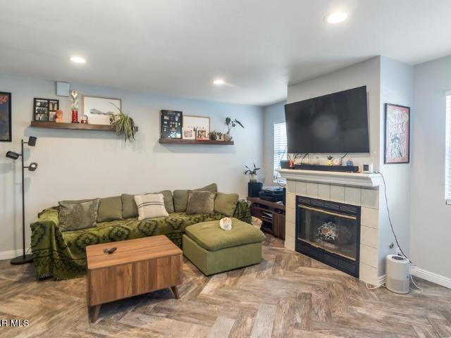 3974 Cochran Street 80