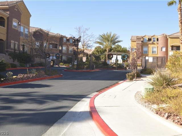 3975 n hualapai way 219
