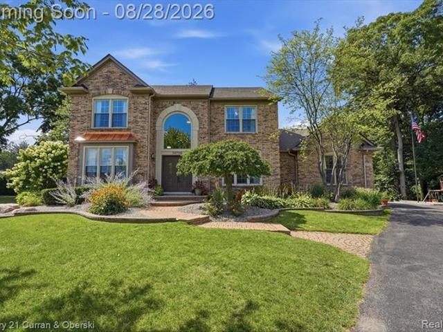 39790 Foxway Ct, Northville Township, MI 48167