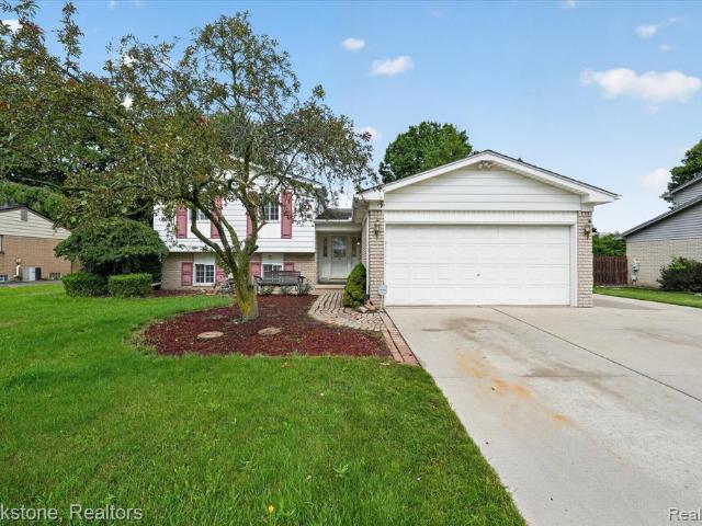 39795 Waldorf Drive