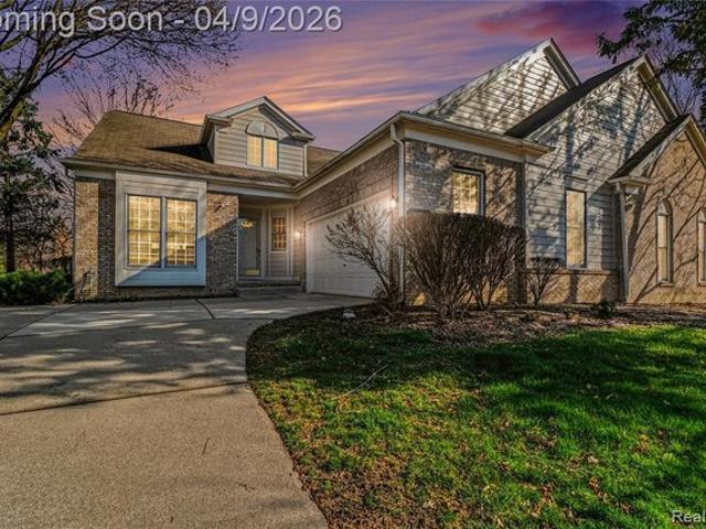 39700 Muirfield Ln, Northville Township, MI 48168