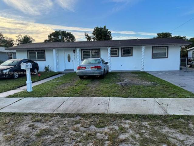 3970 NW 174th St, Miami Gardens, FL 33055
