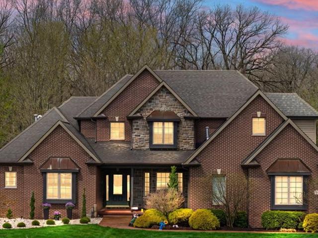 3970 W 150th Pl, Crown Point, IN 46307