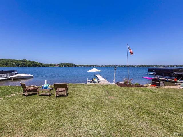 3971 S Shore Drive
