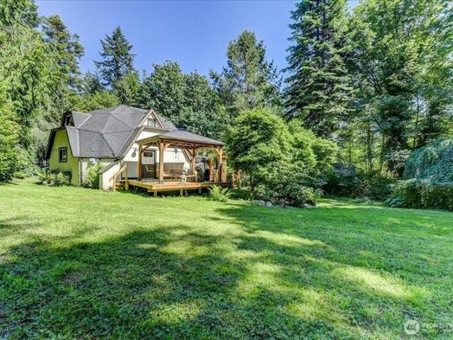 3971 SE Camano Dr, Camano Island, WA 98282