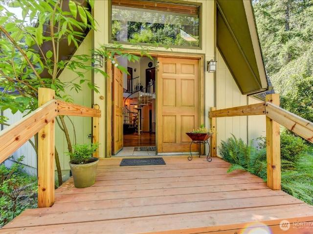 3971 SE Camano Drive