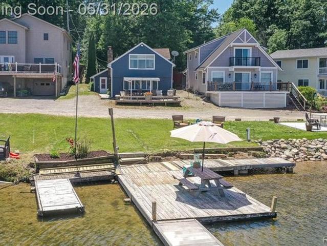 3971 South Shore Dr, Elba Township, MI 48446