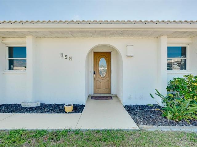 397 Circlewood Dr, Unit Z1, Venice, FL 34293 | MLS #N6143 | Compass