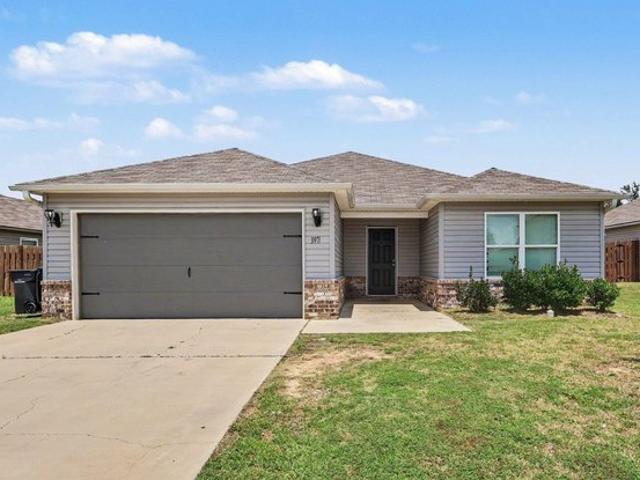 397 Clear Creek Ln, Calera, AL 35040