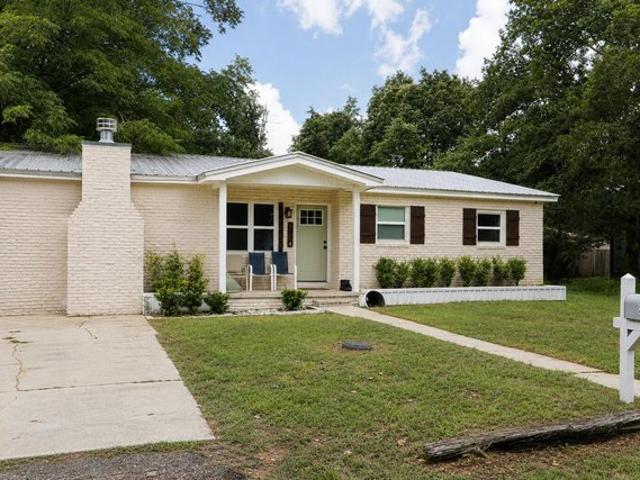 397 W Orange Ave, Defuniak Springs, FL 32435