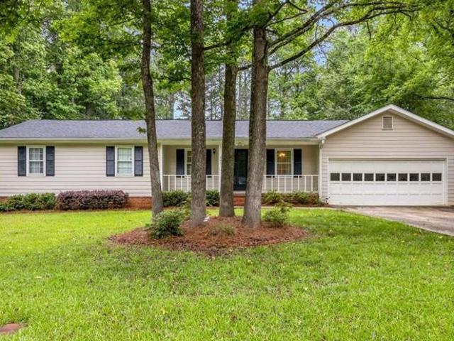 397 Windsor Farms Dr, Lawrenceville, GA 30046