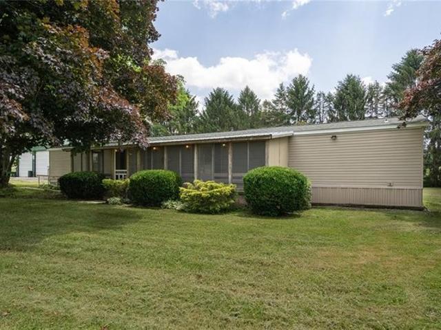 397 Unionville Rd, Butler, PA 16001