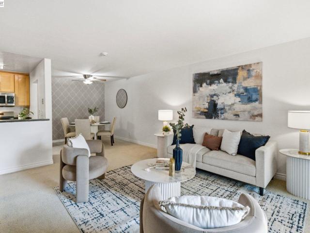 39843 Cedar Blvd 219