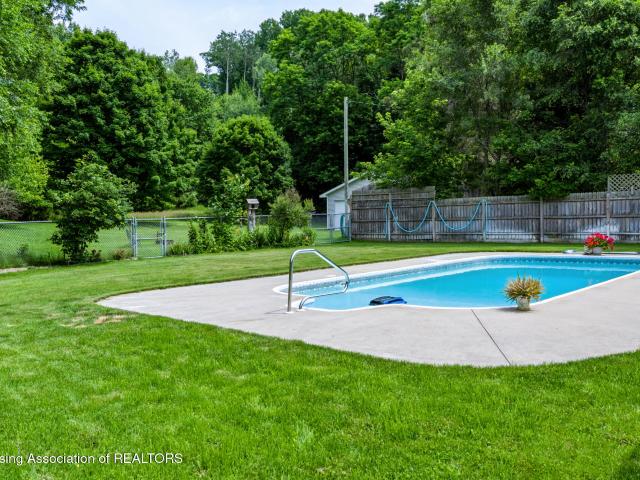 3984 5 Mile Road