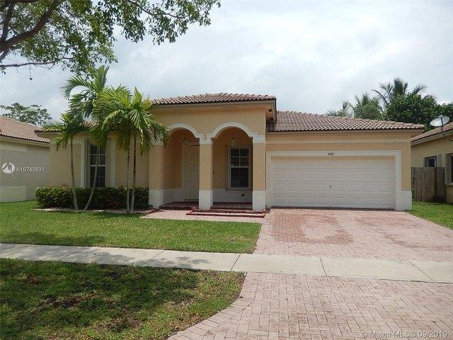 3985 NE 15th St, Homestead, FL 33033