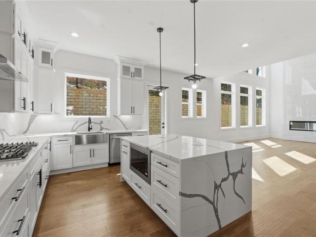 3985 Clifton Hill Court