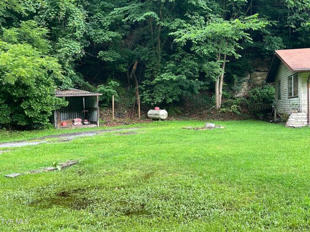 3985 Dickenson Highway