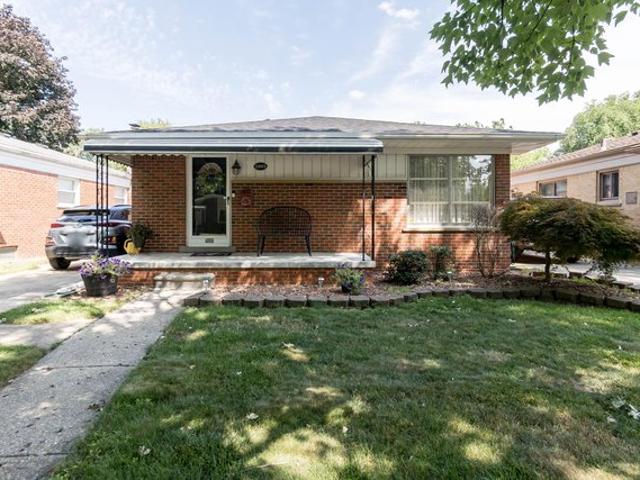 3985 Harding St, Dearborn Heights, MI 48125