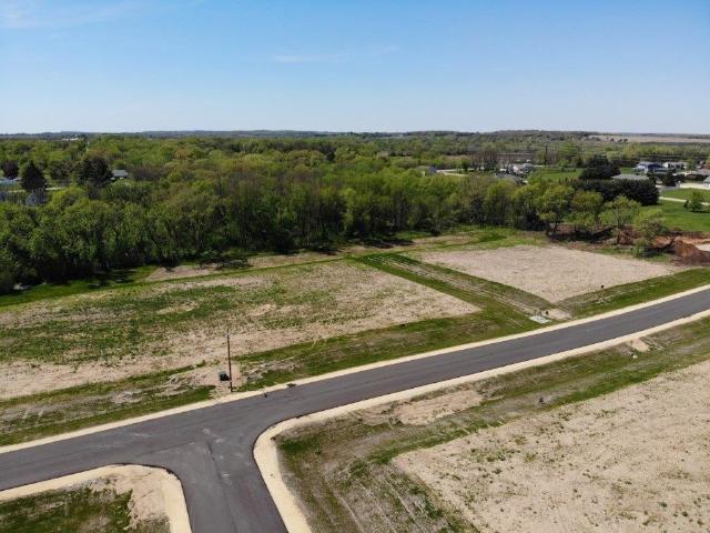 3985 S Deer, Beloit, WI 53511 | MLS #2000