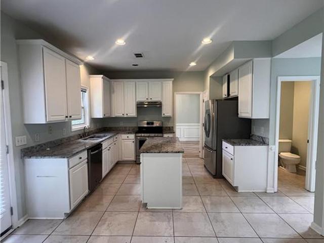 3985 Shallowford Green Court